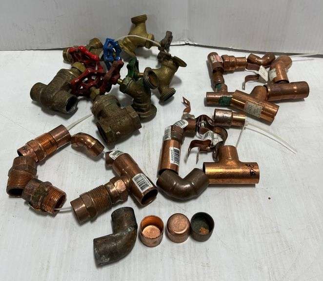 (6) Assorted copper fittings, used valves - Albrecht Auction Service