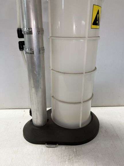 Mityvac 2.3-gallon fluid evacuator plus, 24"H, good - Albrecht Auction ...