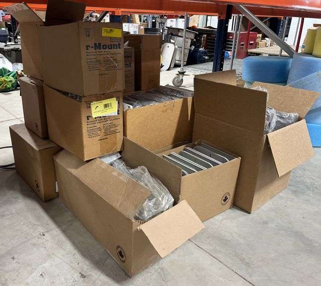 Large assortment of J-Blocks, and vents for vinyl siding, various ...