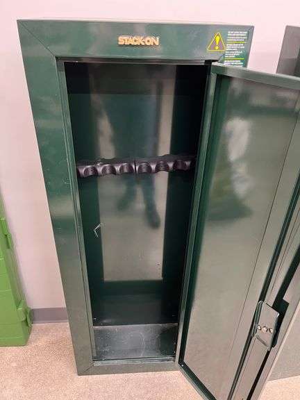 Stack-On Gun Cabinet with Key, Holds 8 Long gun Spots - Albrecht ...