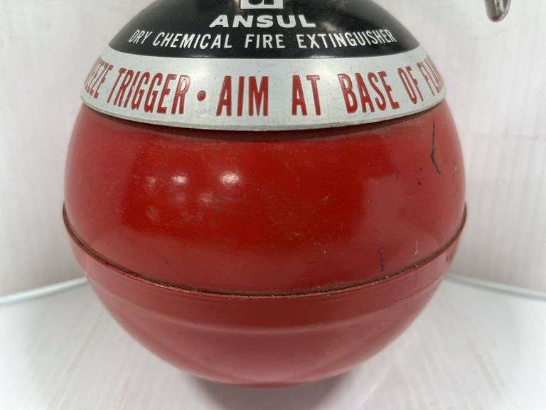 Ansul dry chemical fire extinguisher, 8 1/2"H, full - Albrecht Auction ...