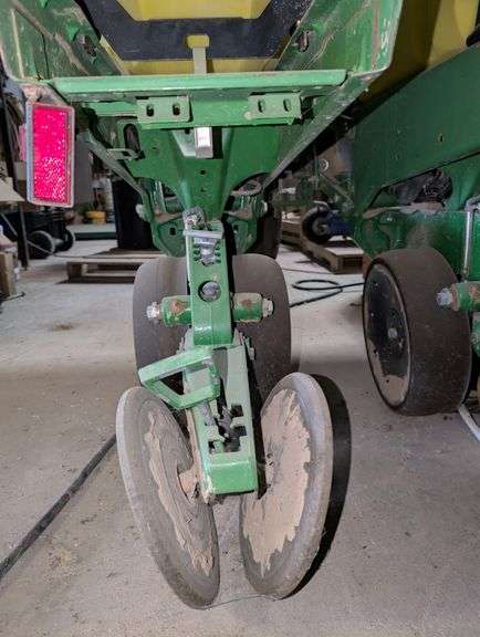 John Deere 18-22" Row Stack Fold Planter, 33'W, Cast Iron Units with 3 ...