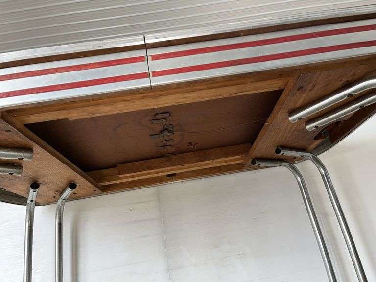 1950s Kitchen table with leaf, 48"W x 30"D x 30"H, leaf- 30" x 12 ...