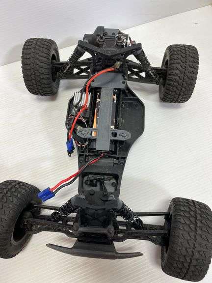 ECX AMP-MT red remote control truck, handbuilt with charger, battery ...