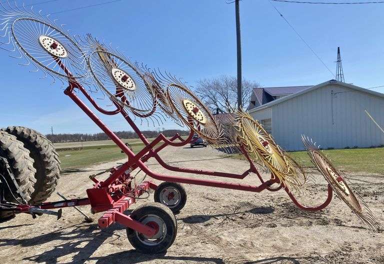 This item Selling ABSOLUTE! ~~~ Gehl 420 10-Wheel Rake, Good Condition ...