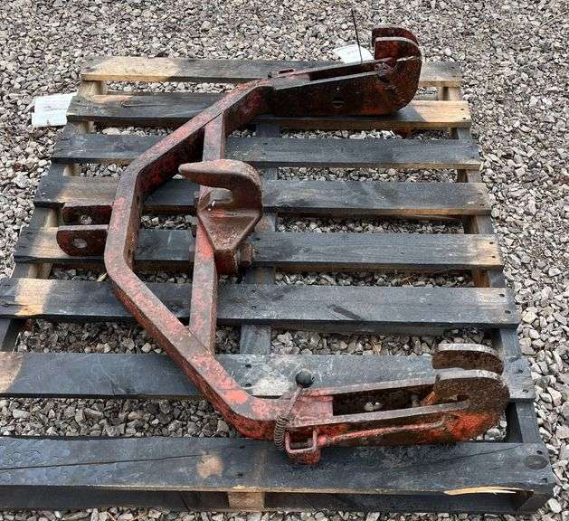 Quick hitch cat no. 3, 38"W x 30"H, heavy duty, needs a little work ...