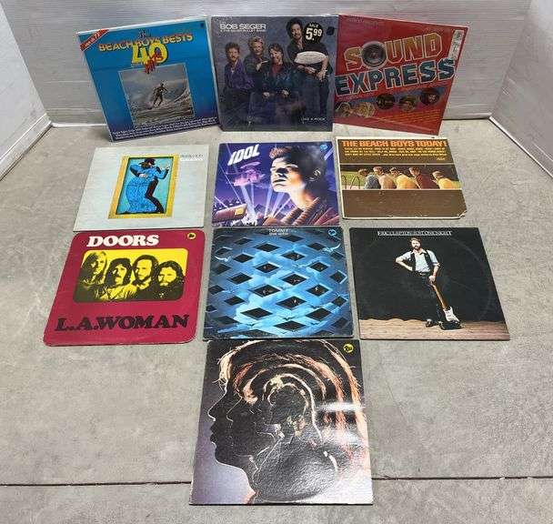 (10) Older vinyl music records - Albrecht Auction Service