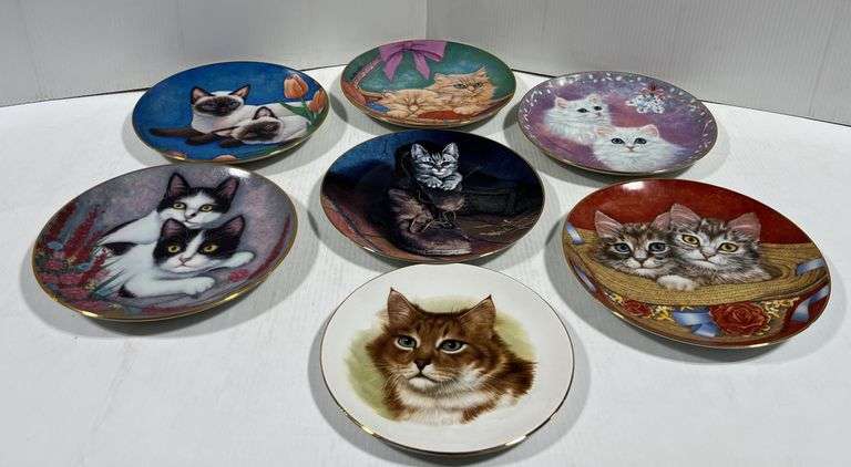 (7) Cat plates, up to 8"Dia, some crazing, great - Albrecht Auction Service