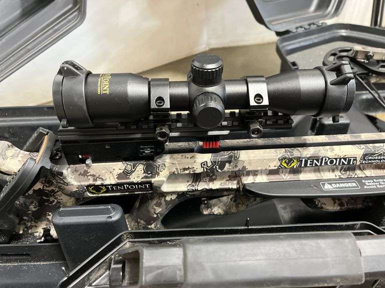 Ten-point crossbow with scope, hand crank cocking, 4- Ten point bolts ...