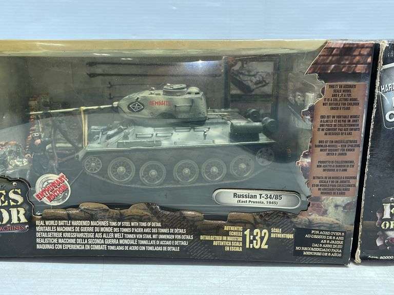 (2) Forces of Valor model tanks, die-cast, include: Russian T-34/85, 1: ...