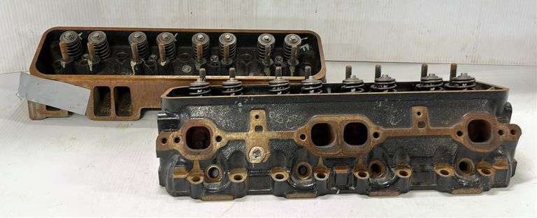 Chevy 350 Vortec cylinder heads - Albrecht Auction Service
