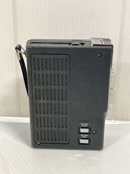 GE compact cassette player, 5 3/4"L - Albrecht Auction Service