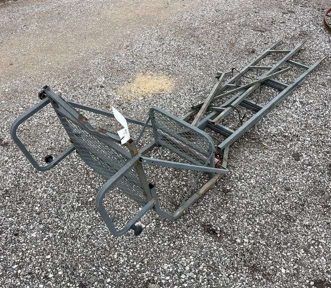 Hunting ladder stand - Albrecht Auction Service
