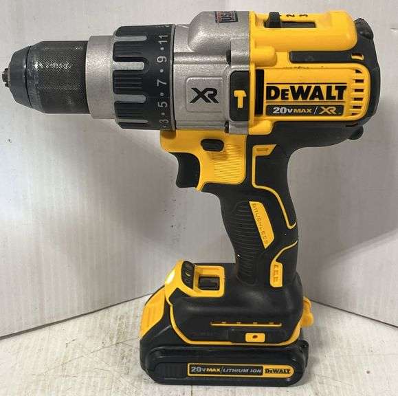 DeWALT DCD996 hammer drill and battery, like new, works - Albrecht ...