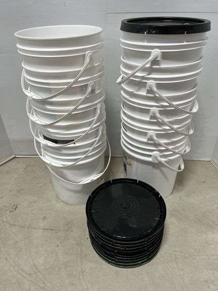 (10) 5-Gallon pickle buckets with handles and lids - Albrecht Auction ...