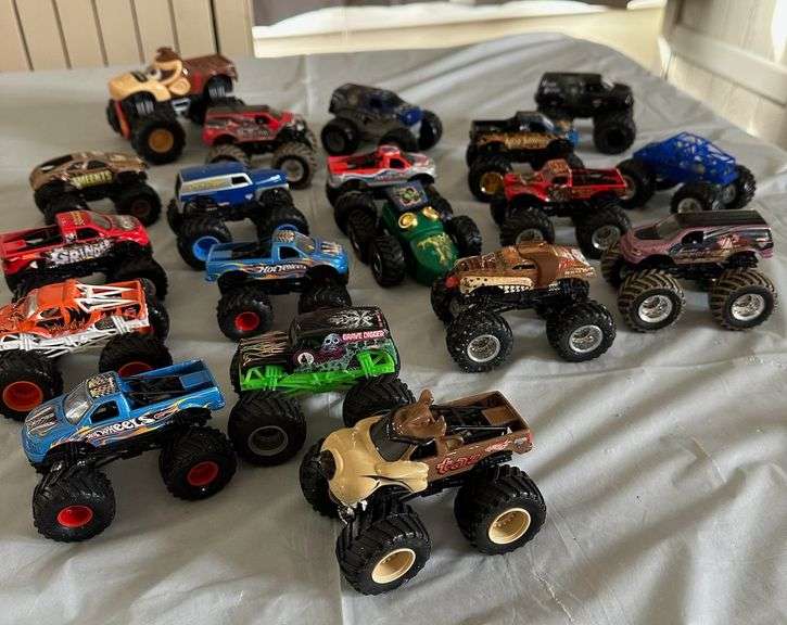 (19) Diecast Hot Wheels and more, Captain Curse, Mohawk Warrior, Taz ...