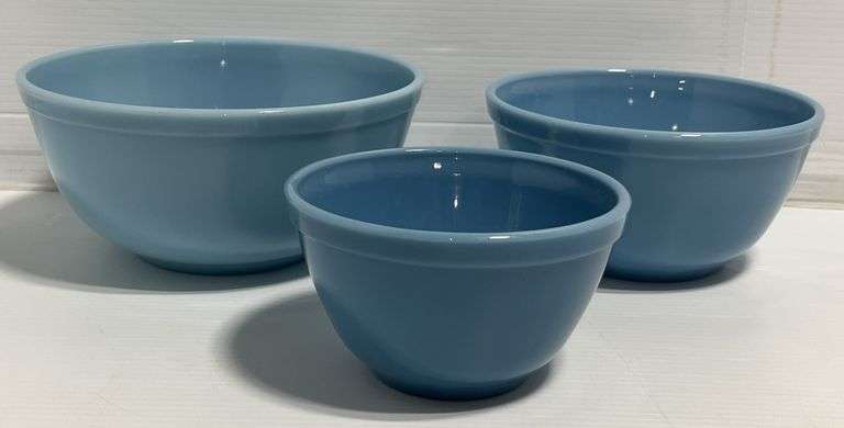 (3) Older robin egg blue Pyrex bowls, include: No. 401 1 1/2-pint, No ...