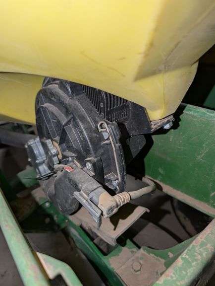 John Deere 18-22" Row Stack Fold Planter, 33'W, Cast Iron Units with 3 ...