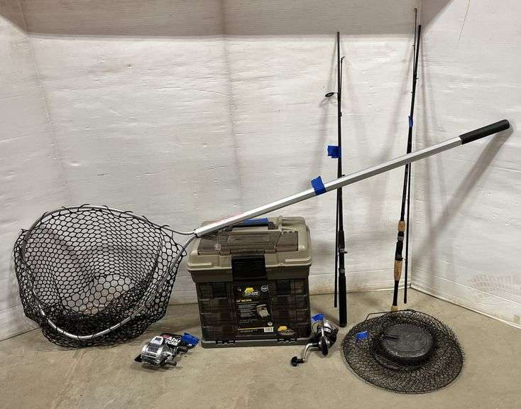 Fish basket, includes: Cummings landing net, rubber net, (2) locking ...