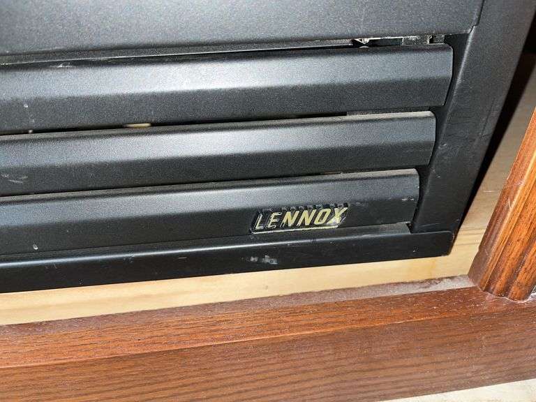 High Efficiency Lennox natural gas fireplace, 29,000 BTU heater, model ...