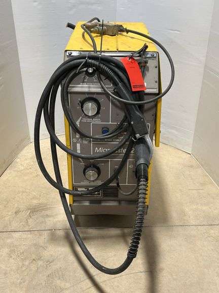 Esab Migmaster 250 mig welder CV/DC, single phase, Gun is fairly new ...