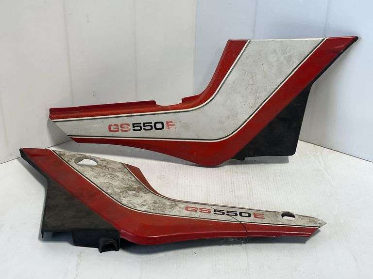 (2) Side panels from Suzuki GS 550E, 24"W, have wear - Albrecht Auction ...