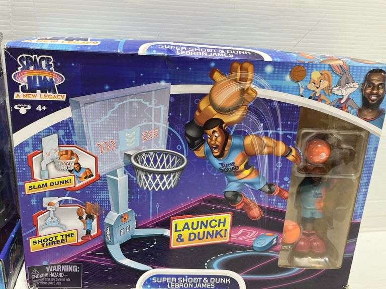 Space John action figurine, Lebron James Ultimate Tune Squad Tasmanian ...