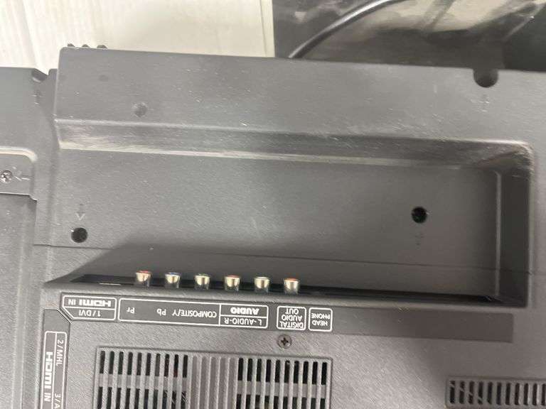 RCA Flat Screen TV with remotes, 33", works, good - Albrecht Auction ...