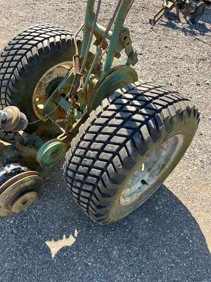 Antique John Deere 2-wheel tractor, for parts or repair, very similar ...
