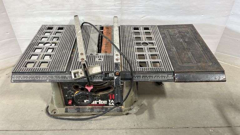 Clarke 10" table saw, base damaged, works great - Albrecht Auction Service