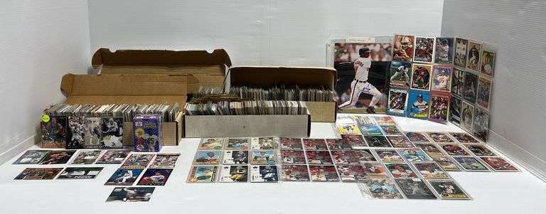 Sports card dealer show inventory, 1961-modern, (4,000) inserts, comes ...