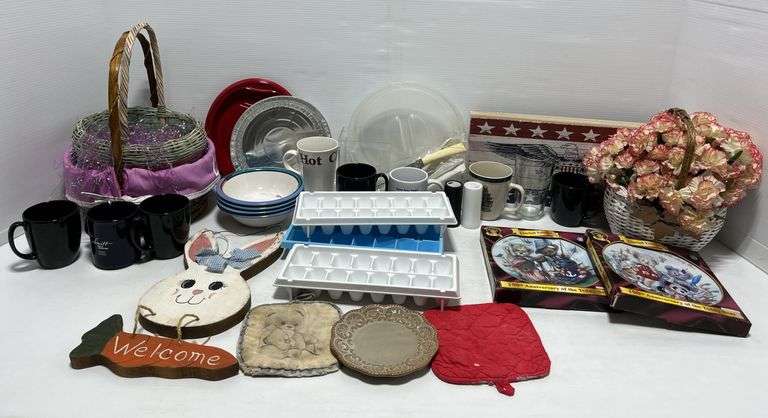 Assorted items, various sizes - Albrecht Auction Service