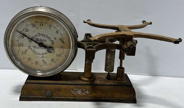 Landers Frary & Clark scales, made in New Britain, CT, 23"W x 11"D x 10 ...