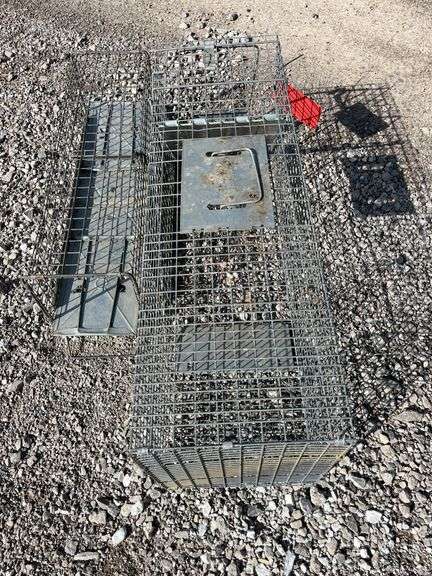 (2) Traps, 32"L and 25"L, used - Albrecht Auction Service