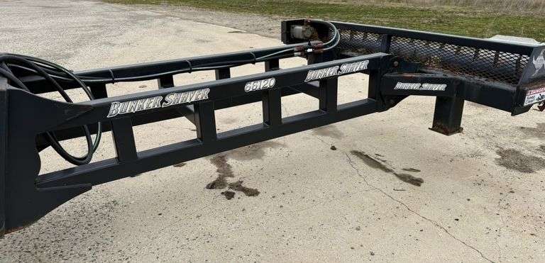 Bunker Shaver Silage Mill, Excellent Condition - Albrecht Auction Service