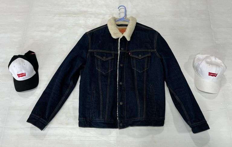 Levis red tag truckers jacket with (2) hats, mens size large, mint ...
