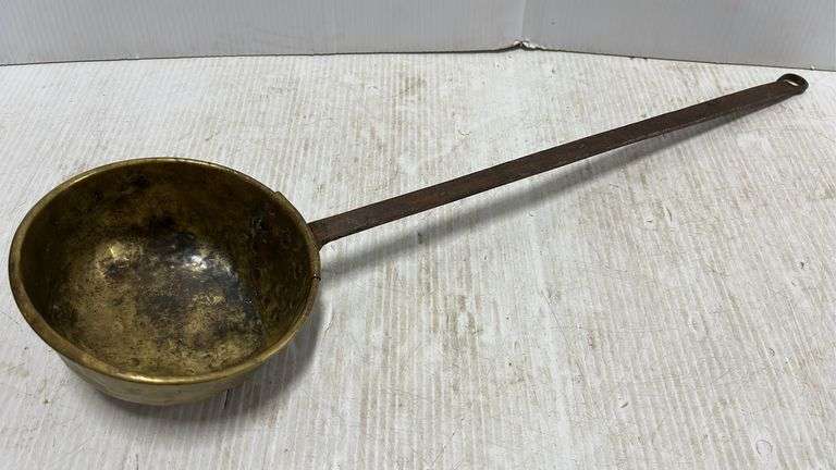 Antique hand-forged ladle dipper, 19"L. good - Albrecht Auction Service