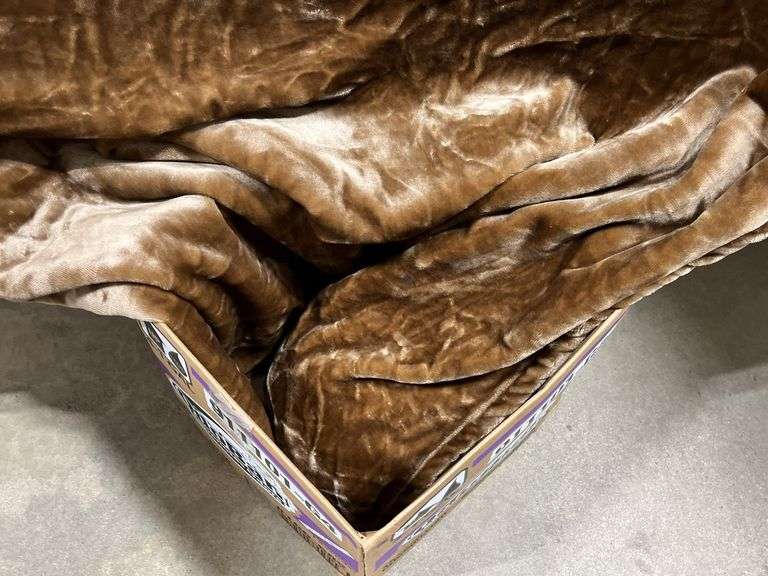 Calvin Klein plush brown and tan blanket/throw, king size, like new ...