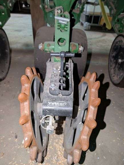 John Deere 18-22" Row Stack Fold Planter, 33'W, Cast Iron Units with 3 ...