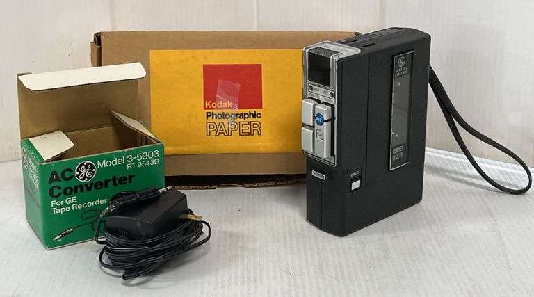 GE compact cassette player, 5 3/4"L - Albrecht Auction Service