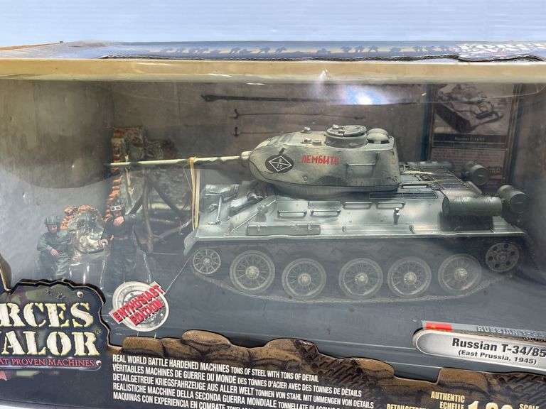 (2) Forces of Valor model tanks, die-cast, include: Russian T-34/85, 1: ...