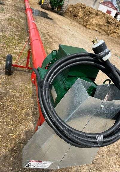 Westfield 8" x 62' Grain Auger with 15' Sections that Can be Taken ...