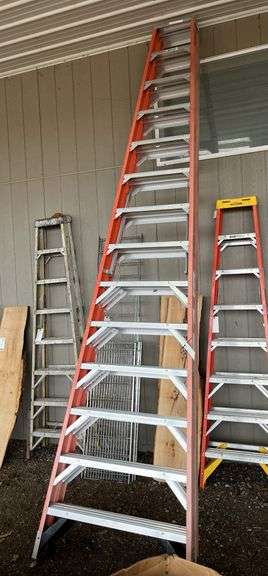 Two-sided ladder, 14', well kept, 375 lb. rated, good - Albrecht ...
