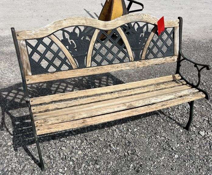 Porch bench, 50", heavy wear - Albrecht Auction Service