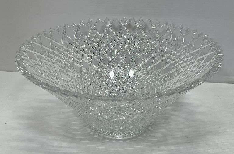 Bombay Co. crystal centerpiece bowl, 13"Dia, made in Czechoslovakia ...