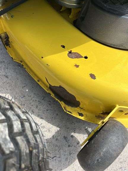 John Deere D120 riding lawn mower with a 42" deck, 21 HP Briggs ...