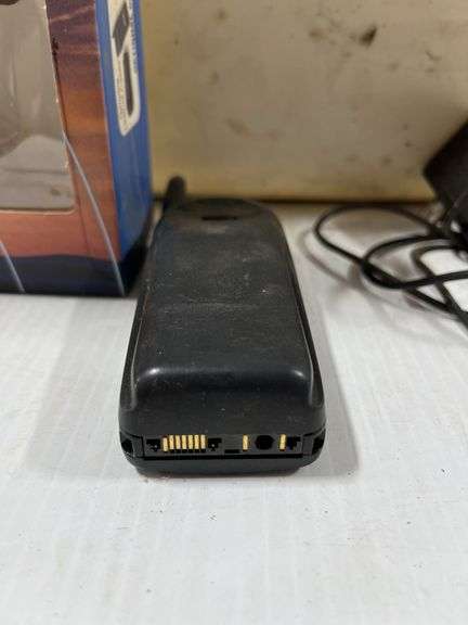 (7) Nokia cell phones in boxes, NOS, unknown operating condition, boxes ...