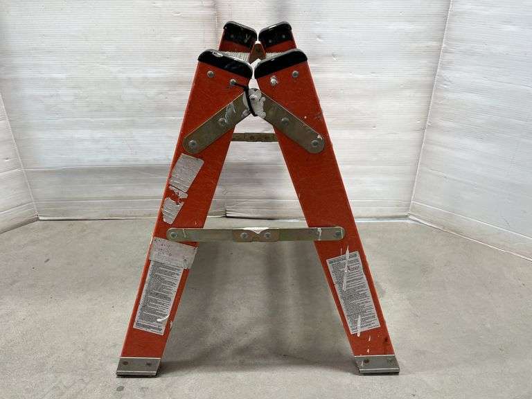 Werner 2'H, 2-step loader, 300 lbs. capacity - Albrecht Auction Service