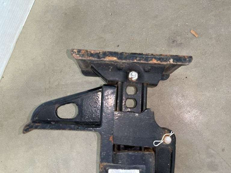 Hi-Low jack, 54" farm jack, 5000 lb. capacity, good - Albrecht Auction ...