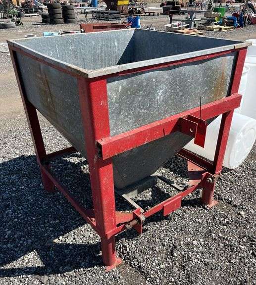 3-Point hopper V-bottom cargo carrier, Cat. 1, 40" x 40" top, 45 1/2"H ...